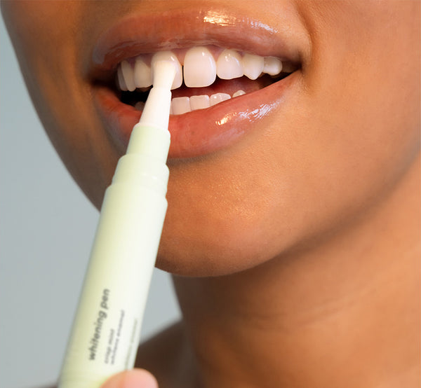 Gem Tooth Whitening Pen in Crisp Mint – Glam Raider